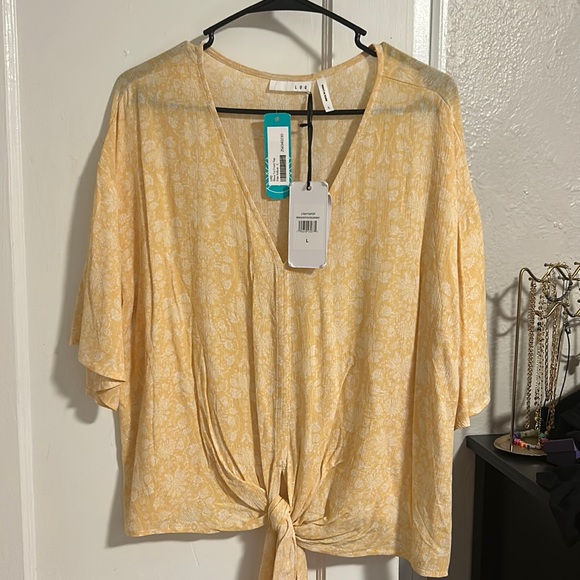 LUQ | Tops | Brand New Yellow Top | Poshmark